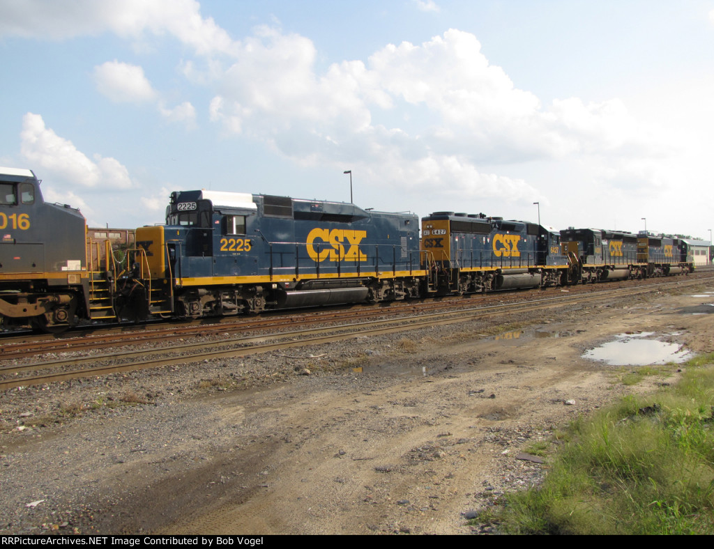 CSX 2225 and 6427